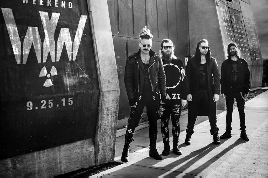 Alexis Mincolla talks about 3TEETH - Altvenger Magazine