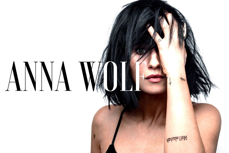 Anna Wolf London show - Altvenger Magazine